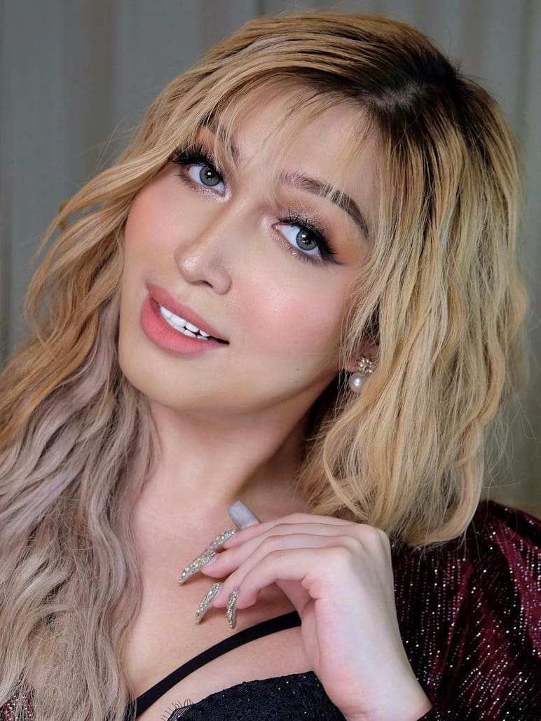 J dela Cerna - StarMagic